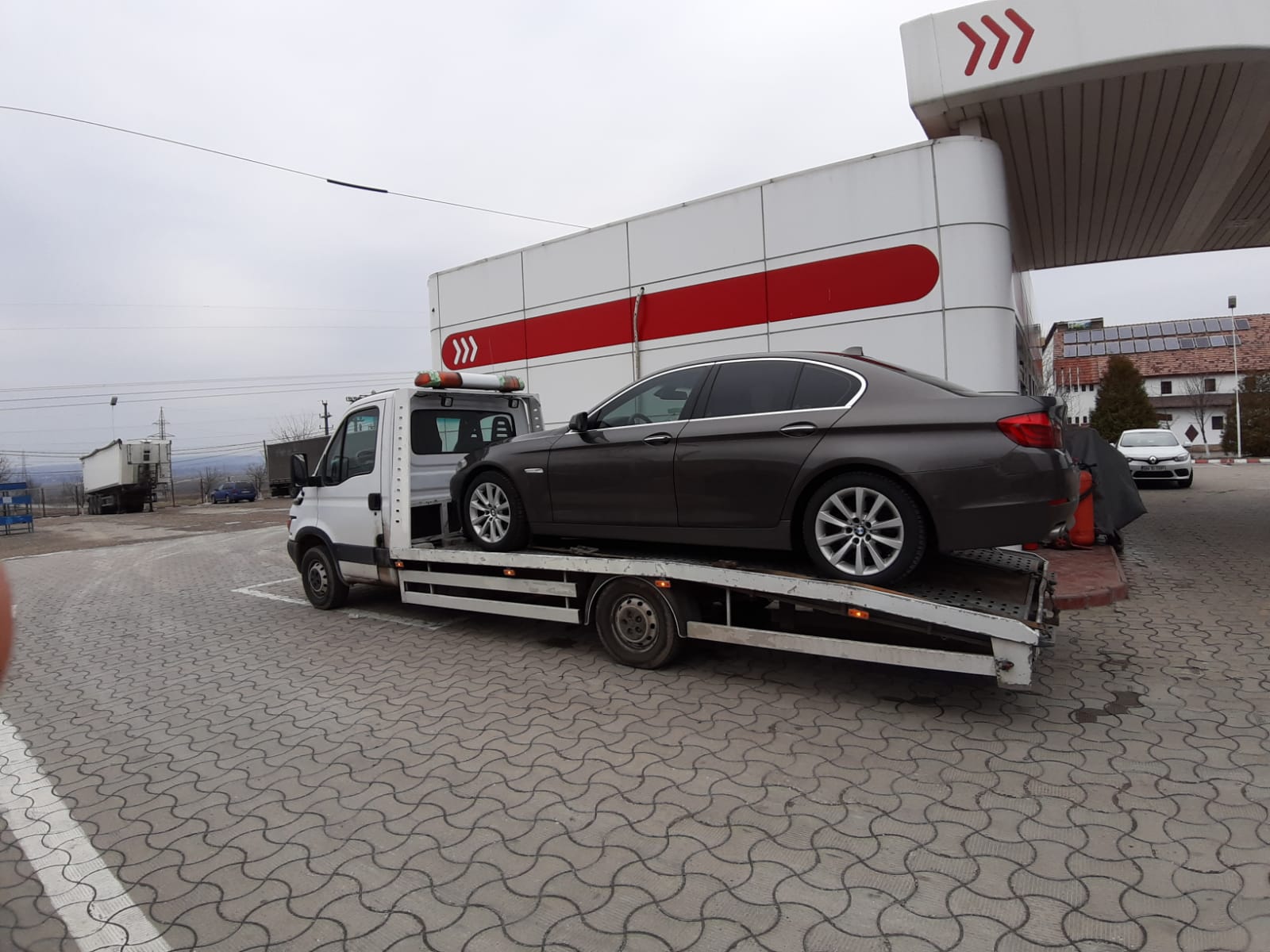 Tractari Auto Iasi . Non Stop Tel: 0751 063 053
