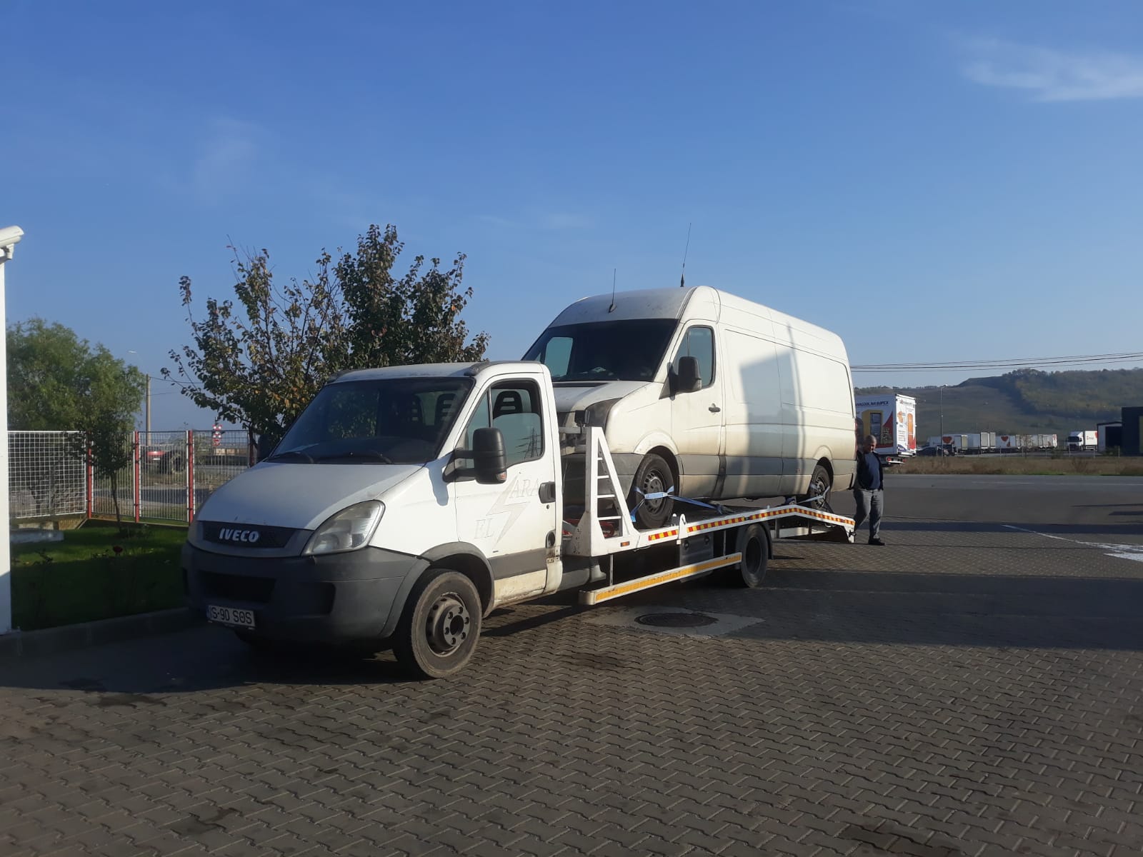 Tractari Auto Iasi . Non Stop Tel: 0751 063 053